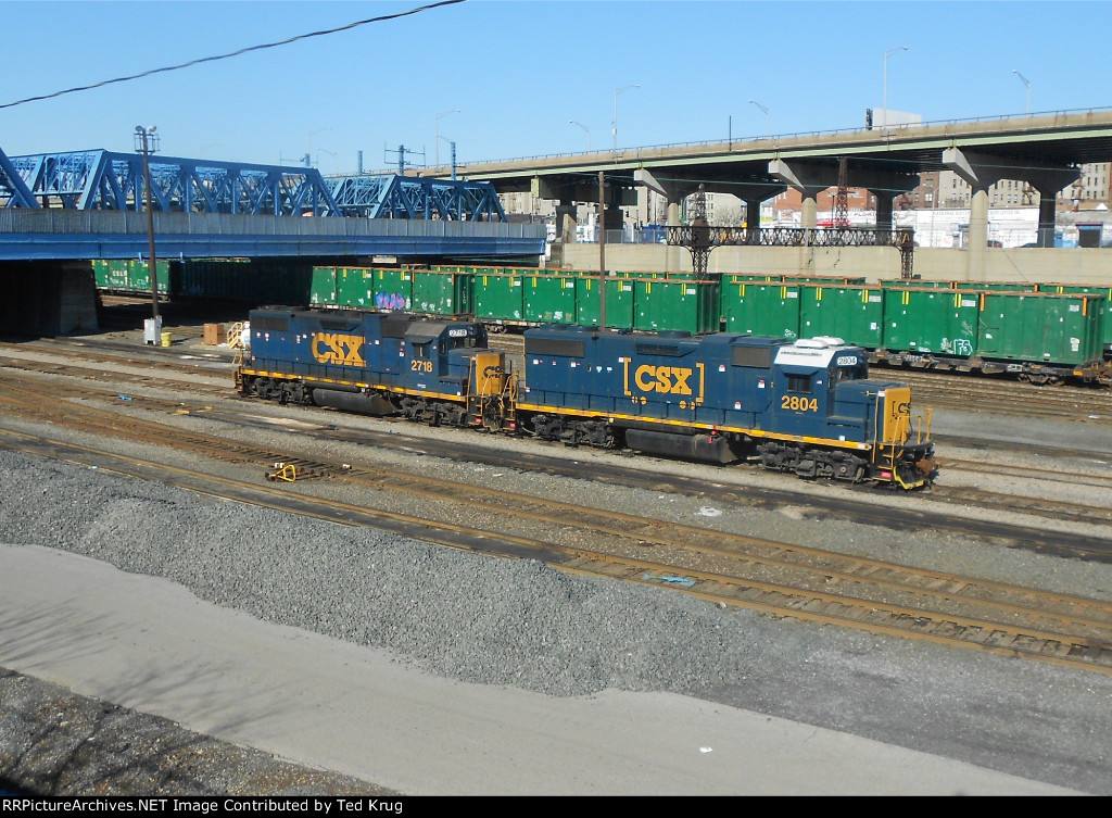 CSX 2804 & 2718
